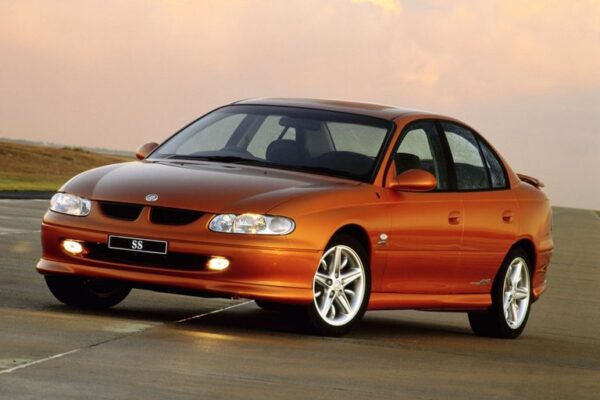 Retro Rides Presents - Holden Commodore VT V8 - Retro Rides
