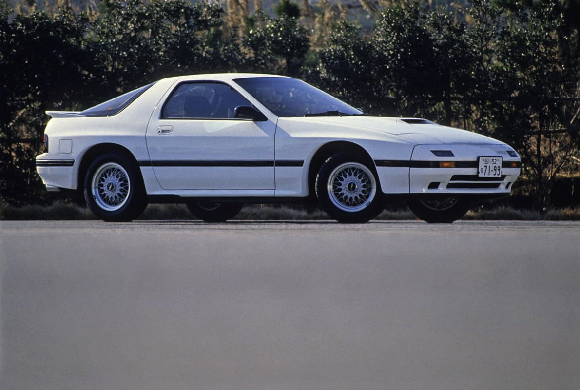 Mazda RX7 Series 4/5 Coupe - Retro Rides