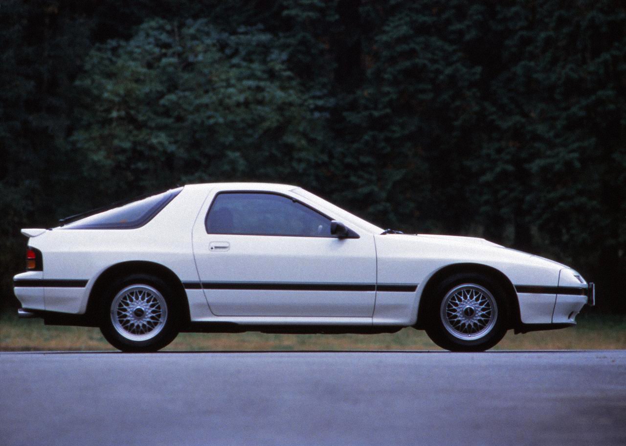 Mazda RX7 Series 4/5 Coupe - Retro Rides