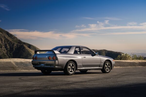 Rear View: Nissan Skyline GT-R R32 - Retro Rides