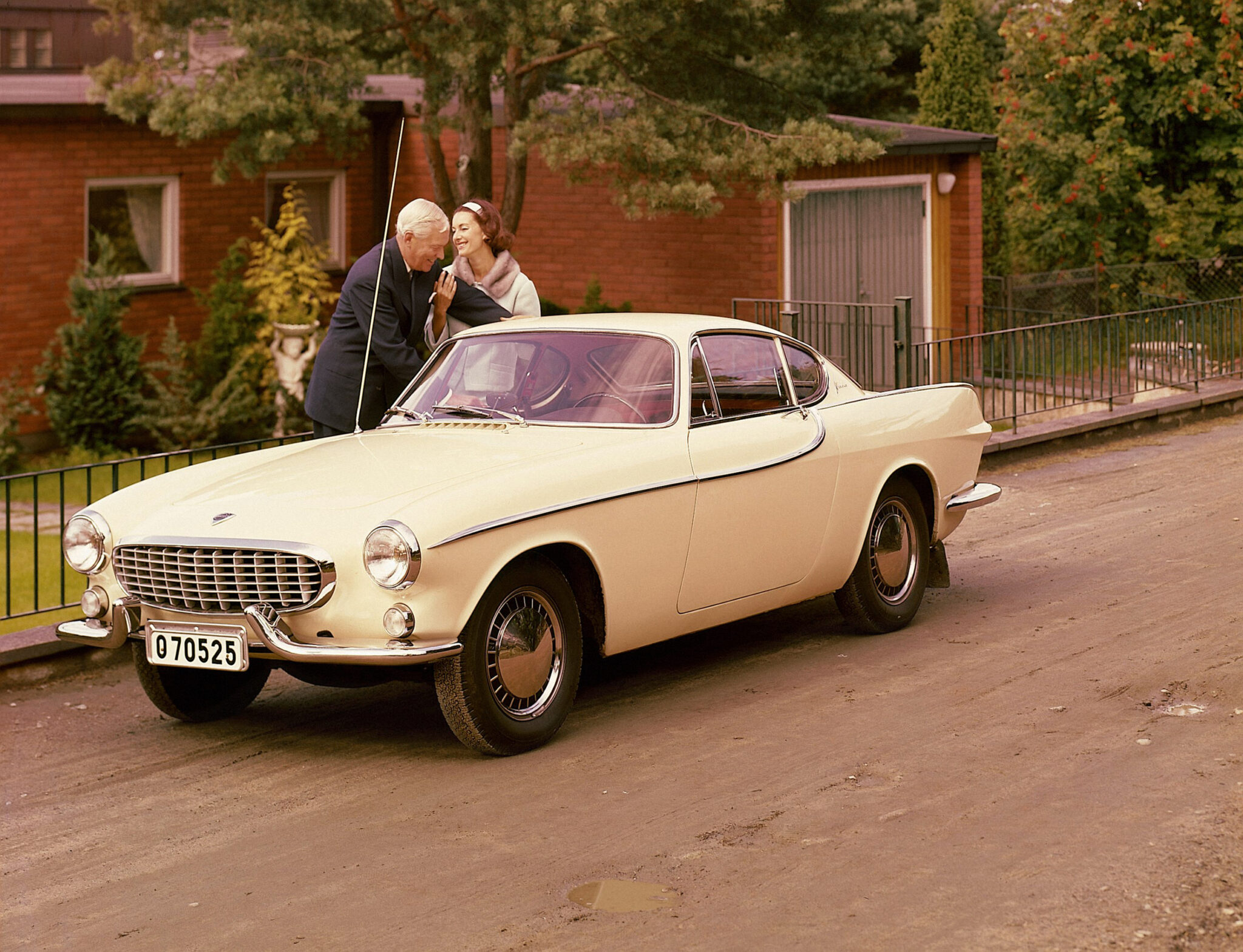 Rear View: 1961 Volvo P1800 - Retro Rides